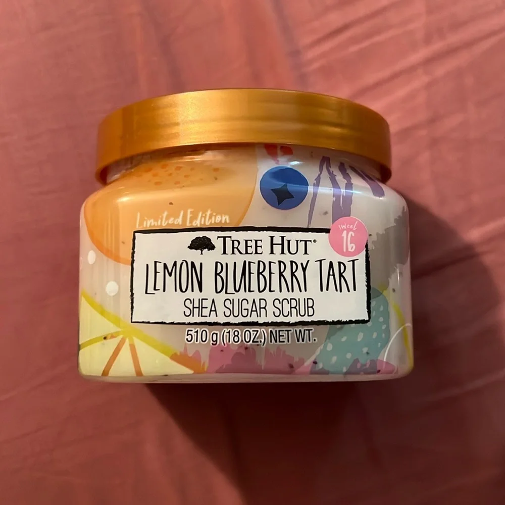 tree hut | Bath & Body | Limited Edition Lemon Blueberry Tart Scrub ...
